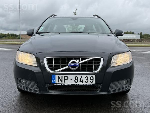 Grey Volvo V70 2009 in Liepaja, with an engine capacity of 2.00 L and mileage of 314 thousand km for 3900 €, photo 7 on AUTOMOTO.COM.LV