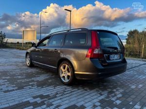 Pelēks Volvo V70 2009 Viļņa, ar dzinēja tilpumu 2.00 L un nobraukumu 418 tūkst. km par 2900 €, foto 4 vietnē AUTOMOTO.COM.LV