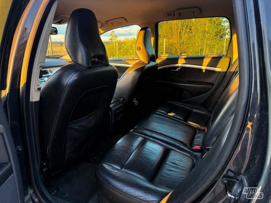 Pelēks Volvo V70 2009 Viļņa, ar dzinēja tilpumu 2.00 L un nobraukumu 418 tūkst. km par 2900 €, foto 13 vietnē AUTOMOTO.COM.LV