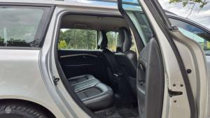 Grey Volvo V70 2009 in Utena, with an engine capacity of 2.40 L and mileage of 331 thousand km for 2690 €, photo 20 on AUTOMOTO.COM.LV