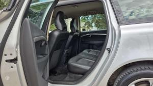Grey Volvo V70 2009 in Utena, with an engine capacity of 2.40 L and mileage of 331 thousand km for 2690 €, photo 23 on AUTOMOTO.COM.LV