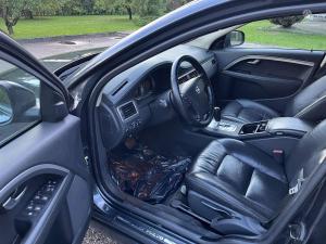 Pelēks Volvo V70 2009 Širvintos, ar dzinēja tilpumu 2.40 L un nobraukumu 291 tūkst. km par 4099 €, foto 10 vietnē AUTOMOTO.COM.LV
