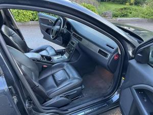 Pelēks Volvo V70 2009 Širvintos, ar dzinēja tilpumu 2.40 L un nobraukumu 291 tūkst. km par 4099 €, foto 14 vietnē AUTOMOTO.COM.LV