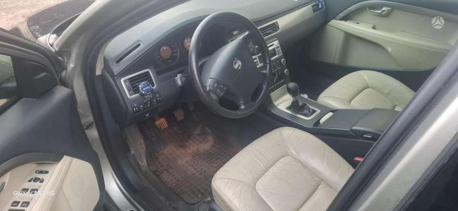 Pelēks Volvo V70 2009 Viļņa, ar dzinēja tilpumu 2.00 L un nobraukumu 303 tūkst. km par 2000 €, foto 5 vietnē AUTOMOTO.COM.LV