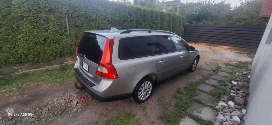 Pelēks Volvo V70 2009 Viļņa, ar dzinēja tilpumu 2.00 L un nobraukumu 303 tūkst. km par 2000 €, foto 9 vietnē AUTOMOTO.COM.LV