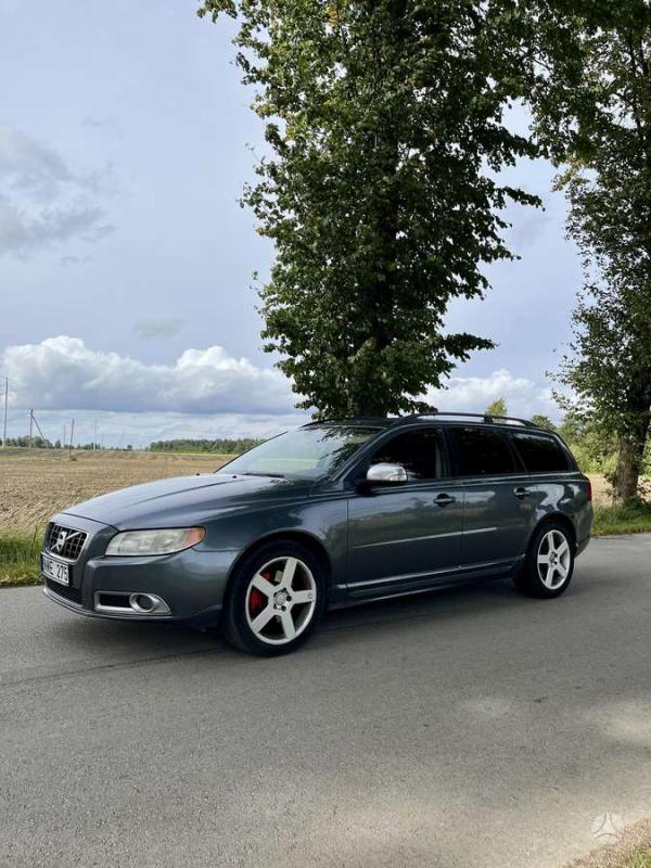 Grey Volvo V70 2009 in Kursenai, with an engine capacity of 2.40 L and mileage of 346 thousand km for 2950 €, photo 7 on AUTOMOTO.COM.LV