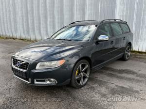 Grey Volvo V70 2009 in Paide, with an engine capacity of 2.40 L and mileage of 315 thousand km for 6490 €, photo  on AUTOMOTO.COM.LV