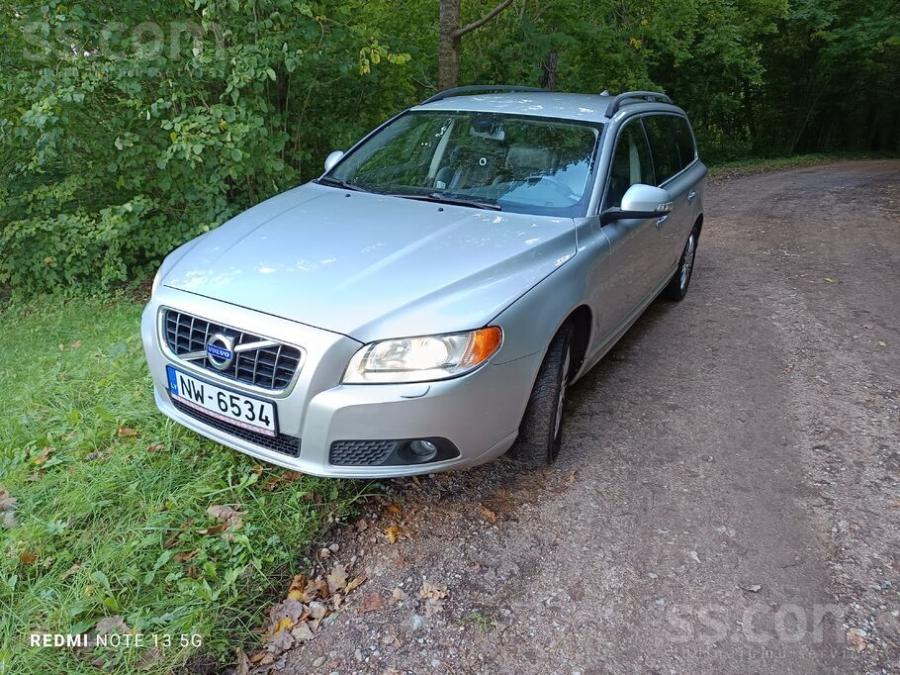 Pelēks Volvo V70 2009 Tukums, ar dzinēja tilpumu 2.40 L un nobraukumu 319 tūkst. km par 4200 €, foto 4 vietnē AUTOMOTO.COM.LV