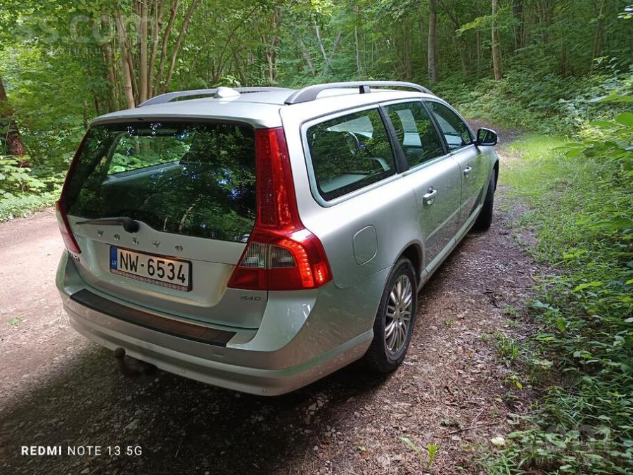 Pelēks Volvo V70 2009 Tukums, ar dzinēja tilpumu 2.40 L un nobraukumu 319 tūkst. km par 4200 €, foto 5 vietnē AUTOMOTO.COM.LV