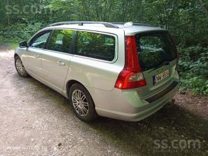 Pelēks Volvo V70 2009 Tukums, ar dzinēja tilpumu 2.40 L un nobraukumu 319 tūkst. km par 4200 €, foto 6 vietnē AUTOMOTO.COM.LV