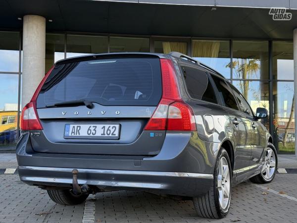 Grey Volvo V70 2009 in Kaunas, with an engine capacity of 2.40 L and mileage of 315 thousand km for 3950 €, photo 3 on AUTOMOTO.COM.LV