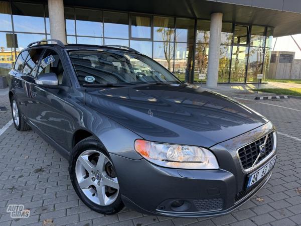 Grey Volvo V70 2009 in Kaunas, with an engine capacity of 2.40 L and mileage of 315 thousand km for 3950 €, photo 4 on AUTOMOTO.COM.LV