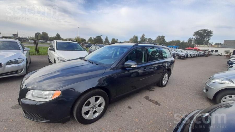 Grey Volvo V70 2009 in Riga, with an engine capacity of 2.40 L and mileage of 282 thousand km for 4700 €, photo 13 on AUTOMOTO.COM.LV