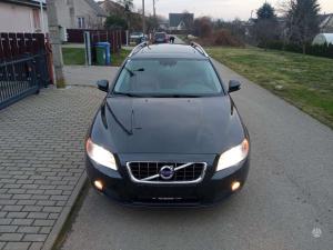 Pelēks Volvo V70 2010 Marijampole, ar dzinēja tilpumu 1.56 L un nobraukumu 264 tūkst. km par 4950 €, foto 3 vietnē AUTOMOTO.COM.LV