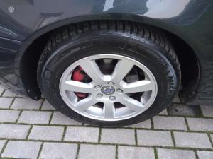 Pelēks Volvo V70 2010 Marijampole, ar dzinēja tilpumu 1.56 L un nobraukumu 264 tūkst. km par 4950 €, foto 36 vietnē AUTOMOTO.COM.LV