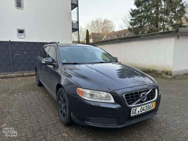 Pelēks Volvo V70 2010 Marijampole, ar dzinēja tilpumu 2.00 L un nobraukumu 325 tūkst. km par 2599 €, foto 2 vietnē AUTOMOTO.COM.LV