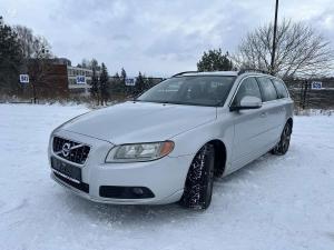 Pelēks Volvo V70 2010 Alīta, ar dzinēja tilpumu 2.00 L un nobraukumu 277 tūkst. km par 4795 €, foto  vietnē AUTOMOTO.COM.LV