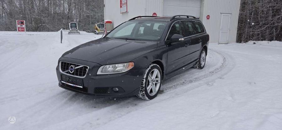 Pelēks Volvo V70 2010 Kauņa, ar dzinēja tilpumu 1.98 L un nobraukumu 340 tūkst. km par 4350 €, foto 1 vietnē AUTOMOTO.COM.LV