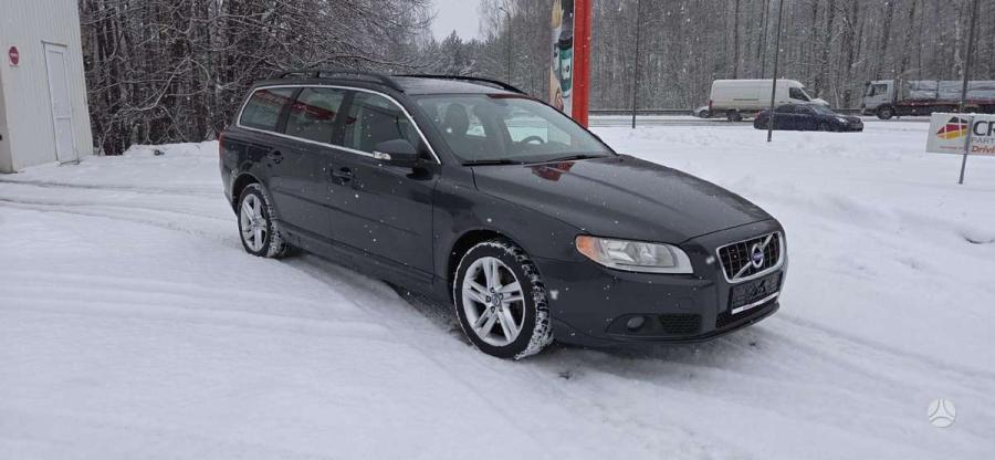 Pelēks Volvo V70 2010 Kauņa, ar dzinēja tilpumu 1.98 L un nobraukumu 340 tūkst. km par 4350 €, foto 4 vietnē AUTOMOTO.COM.LV