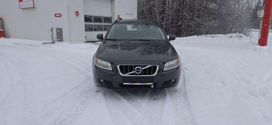 Pelēks Volvo V70 2010 Kauņa, ar dzinēja tilpumu 1.98 L un nobraukumu 340 tūkst. km par 4350 €, foto 5 vietnē AUTOMOTO.COM.LV