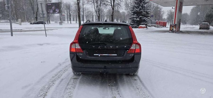 Pelēks Volvo V70 2010 Kauņa, ar dzinēja tilpumu 1.98 L un nobraukumu 340 tūkst. km par 4350 €, foto 6 vietnē AUTOMOTO.COM.LV