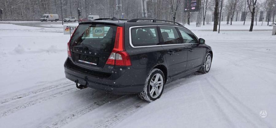 Pelēks Volvo V70 2010 Kauņa, ar dzinēja tilpumu 1.98 L un nobraukumu 340 tūkst. km par 4350 €, foto 8 vietnē AUTOMOTO.COM.LV