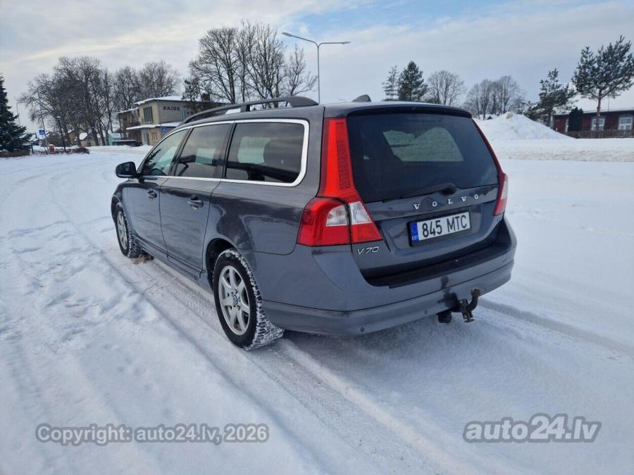 Pelēks Volvo V70 2010 Paide, ar dzinēja tilpumu 2.00 L un nobraukumu 273 tūkst. km par 5650 €, foto 4 vietnē AUTOMOTO.COM.LV