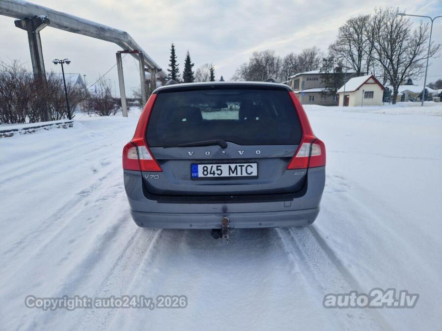 Pelēks Volvo V70 2010 Paide, ar dzinēja tilpumu 2.00 L un nobraukumu 273 tūkst. km par 5650 €, foto 5 vietnē AUTOMOTO.COM.LV