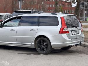 Pelēks Volvo V70 2010 Viļņa, ar dzinēja tilpumu 2.00 L un nobraukumu 306 tūkst. km par 5500 €, foto 3 vietnē AUTOMOTO.COM.LV