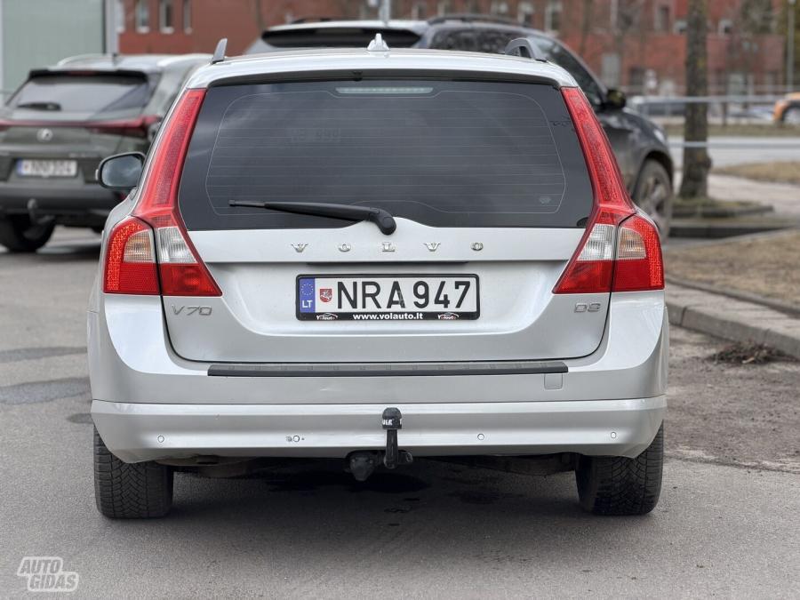 Pelēks Volvo V70 2010 Viļņa, ar dzinēja tilpumu 2.00 L un nobraukumu 306 tūkst. km par 5500 €, foto 5 vietnē AUTOMOTO.COM.LV