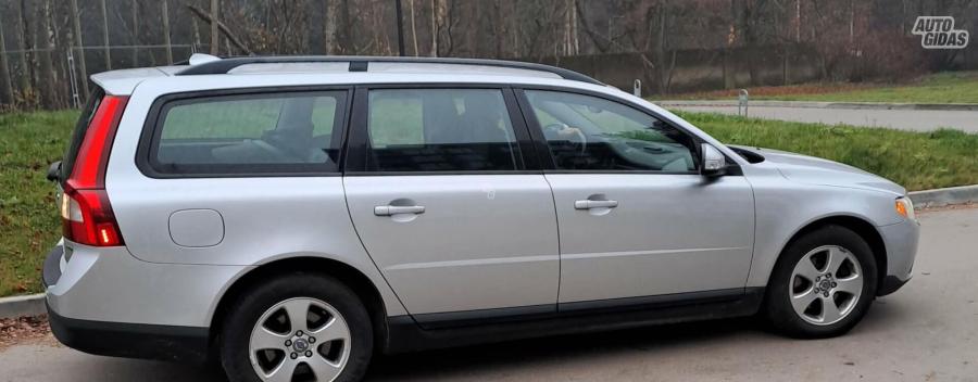 Grey Volvo V70 2010 in Vilnius, with an engine capacity of 2.00 L and mileage of 277 thousand km for 3600 €, photo 1 on AUTOMOTO.COM.LV