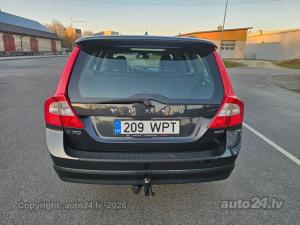 Pelēks Volvo V70 2010 Paide, ar dzinēja tilpumu 2.40 L un nobraukumu 326 tūkst. km par 6350 €, foto 6 vietnē AUTOMOTO.COM.LV