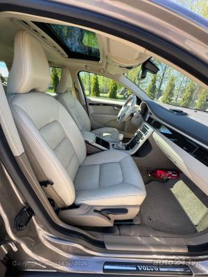 Grey Volvo V70 2010 in Tartu, with an engine capacity of 2.00 L and mileage of 233 thousand km for 6190 €, photo 9 on AUTOMOTO.COM.LV