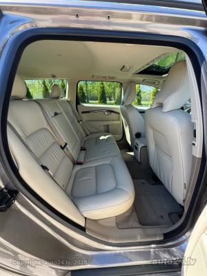 Grey Volvo V70 2010 in Tartu, with an engine capacity of 2.00 L and mileage of 233 thousand km for 6190 €, photo 10 on AUTOMOTO.COM.LV