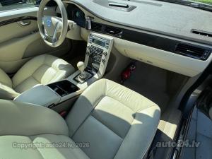 Grey Volvo V70 2010 in Tartu, with an engine capacity of 2.00 L and mileage of 233 thousand km for 6190 €, photo 21 on AUTOMOTO.COM.LV