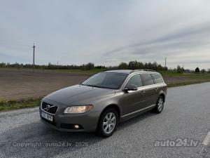 Pelēks Volvo V70 2010 Paide, ar dzinēja tilpumu 2.00 L un nobraukumu 310 tūkst. km par 2690 €, foto 3 vietnē AUTOMOTO.COM.LV