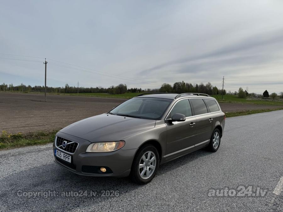Pelēks Volvo V70 2010 Paide, ar dzinēja tilpumu 2.00 L un nobraukumu 310 tūkst. km par 2690 €, foto 3 vietnē AUTOMOTO.COM.LV