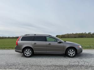 Pelēks Volvo V70 2010 Paide, ar dzinēja tilpumu 2.00 L un nobraukumu 310 tūkst. km par 2690 €, foto 6 vietnē AUTOMOTO.COM.LV