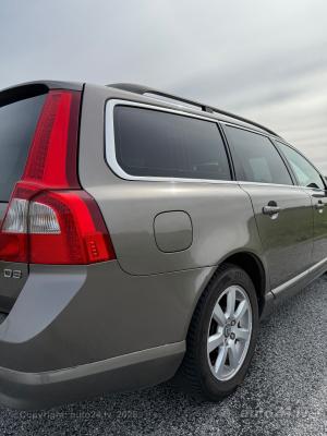 Pelēks Volvo V70 2010 Paide, ar dzinēja tilpumu 2.00 L un nobraukumu 310 tūkst. km par 2690 €, foto 9 vietnē AUTOMOTO.COM.LV
