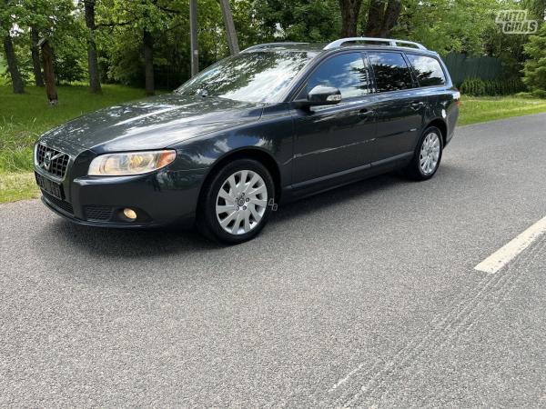 Pelēks Volvo V70 2010 Prienai, ar dzinēja tilpumu 2.40 L un nobraukumu 287 tūkst. km par 4650 €, foto 4 vietnē AUTOMOTO.COM.LV