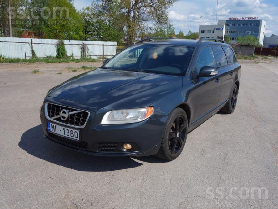 Pelēks Volvo V70 2010 Rīga, ar dzinēja tilpumu 2.40 L un nobraukumu 297 tūkst. km par 3650 €, foto 15 vietnē AUTOMOTO.COM.LV