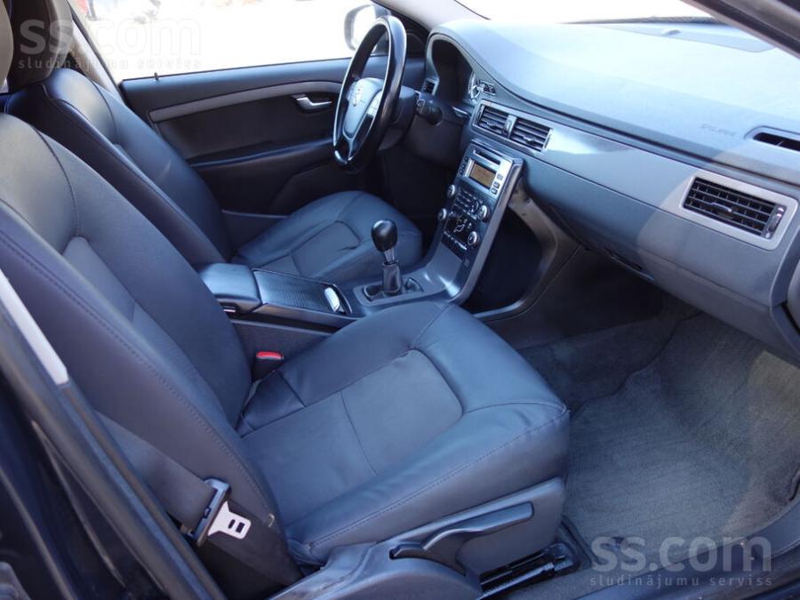 Pelēks Volvo V70 2010 Rīga, ar dzinēja tilpumu 2.40 L un nobraukumu 297 tūkst. km par 3650 €, foto 18 vietnē AUTOMOTO.COM.LV