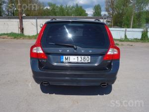 Pelēks Volvo V70 2010 Rīga, ar dzinēja tilpumu 2.40 L un nobraukumu 297 tūkst. km par 3650 €, foto 22 vietnē AUTOMOTO.COM.LV