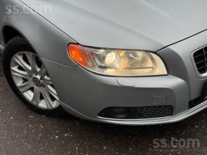 Pelēks Volvo V70 2010 Rīga, ar dzinēja tilpumu 2.40 L un nobraukumu 227 tūkst. km par 6850 €, foto 7 vietnē AUTOMOTO.COM.LV