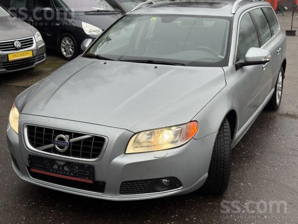 Pelēks Volvo V70 2010 Rīga, ar dzinēja tilpumu 2.40 L un nobraukumu 227 tūkst. km par 6850 €, foto 7 vietnē AUTOMOTO.COM.LV