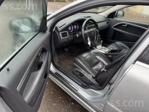 Pelēks Volvo V70 2010 Rīga, ar dzinēja tilpumu 2.40 L un nobraukumu 227 tūkst. km par 6850 €, foto 10 vietnē AUTOMOTO.COM.LV