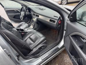Pelēks Volvo V70 2010 Rīga, ar dzinēja tilpumu 2.40 L un nobraukumu 227 tūkst. km par 6850 €, foto 12 vietnē AUTOMOTO.COM.LV