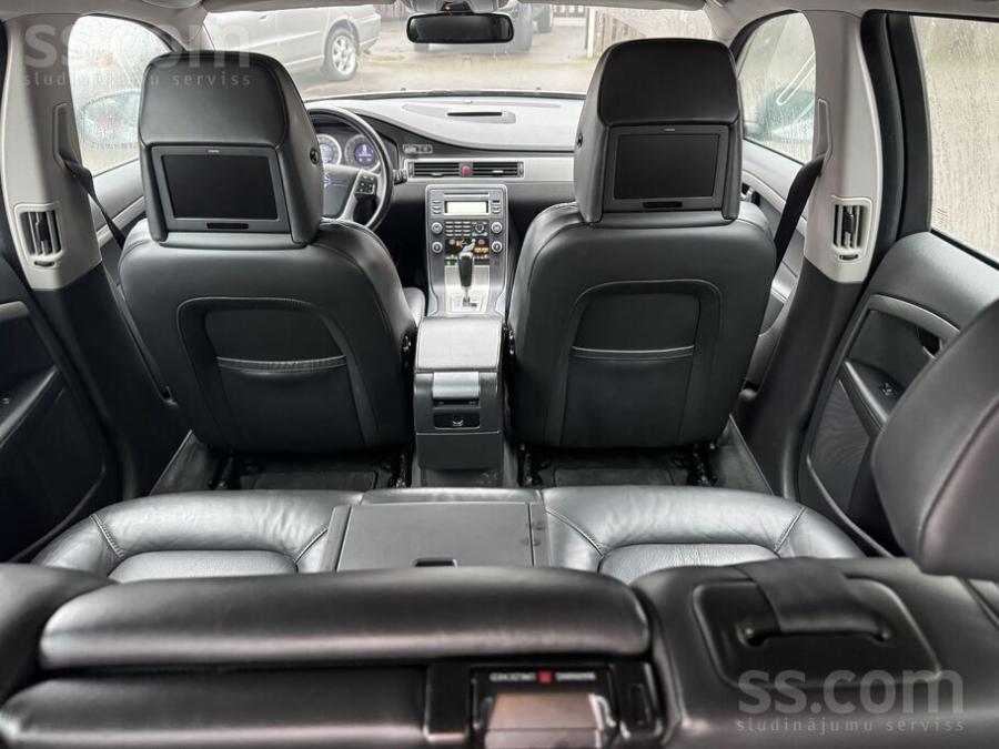 Pelēks Volvo V70 2010 Rīga, ar dzinēja tilpumu 2.40 L un nobraukumu 227 tūkst. km par 6850 €, foto 21 vietnē AUTOMOTO.COM.LV