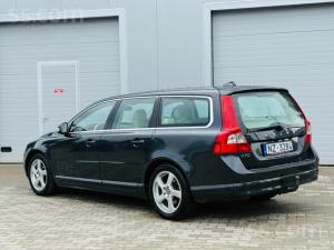 Pelēks Volvo V70 2010 Rīga, ar dzinēja tilpumu 1.60 L un nobraukumu 380 tūkst. km par 5200 €, foto 5 vietnē AUTOMOTO.COM.LV