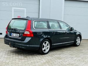 Pelēks Volvo V70 2010 Rīga, ar dzinēja tilpumu 1.60 L un nobraukumu 380 tūkst. km par 5200 €, foto 6 vietnē AUTOMOTO.COM.LV